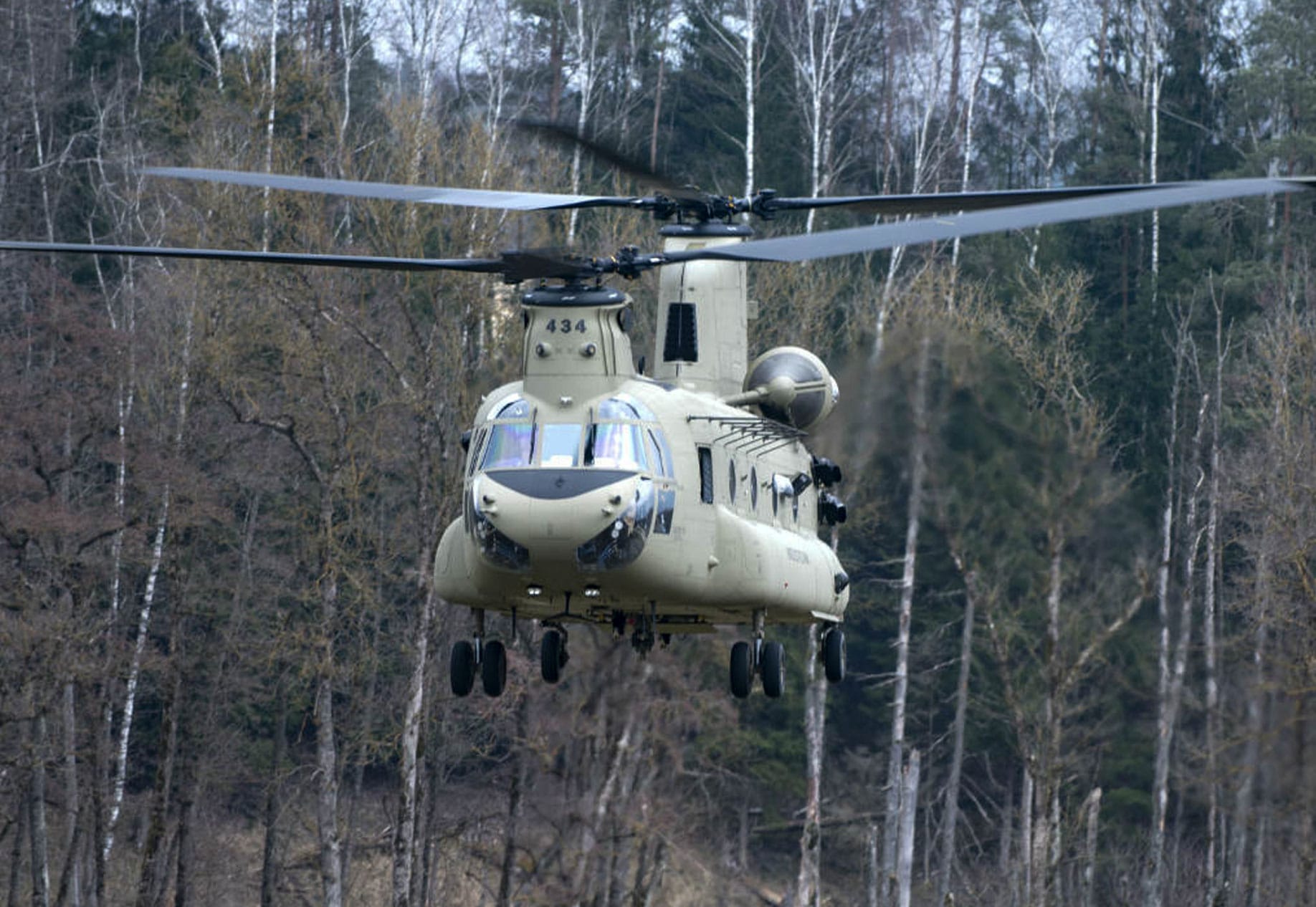 Spectacular Images Of The Boeing CH-47 Chinook Helicopter | Military ...