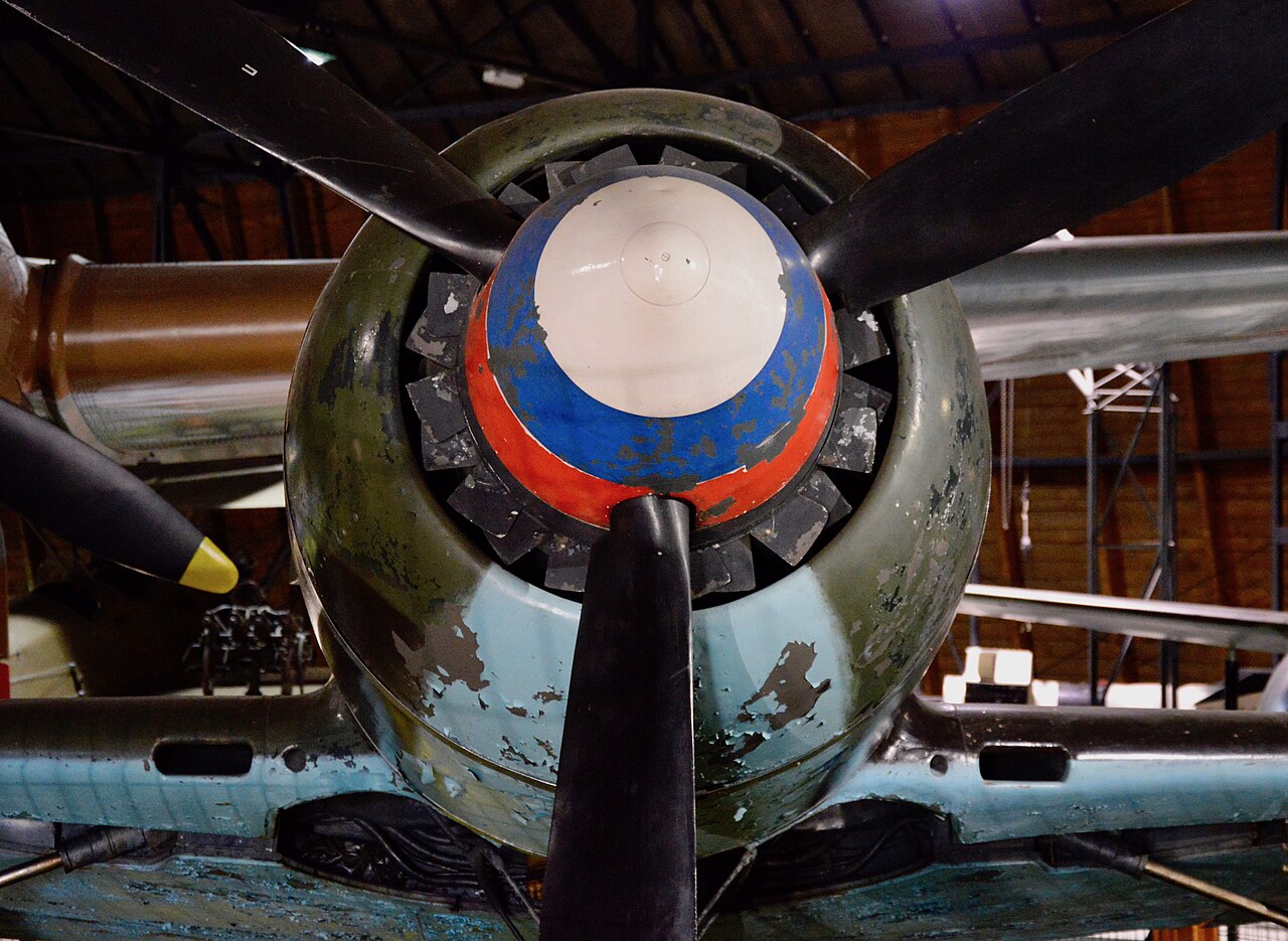 Lavochkin La-7 — Specs, History & Combat Record | WW2 Aircraft ...