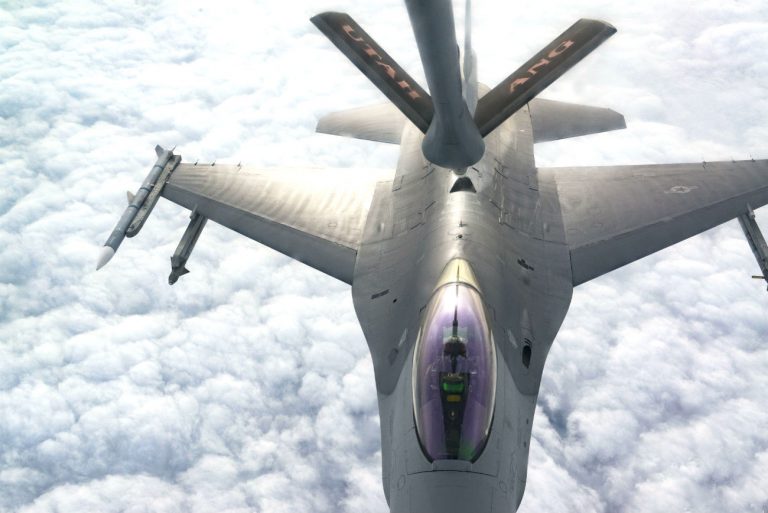 Remarkable Images Of The F-16 Fighting Falcon | Military Machine