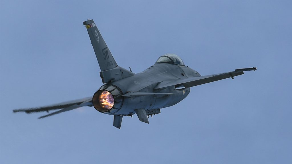 Remarkable Images Of The F-16 Fighting Falcon | Military Machine