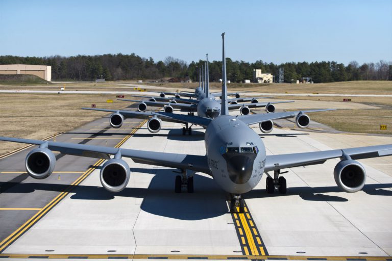 Inspiring Images Of The KC-135 Stratotanker | Military Machine