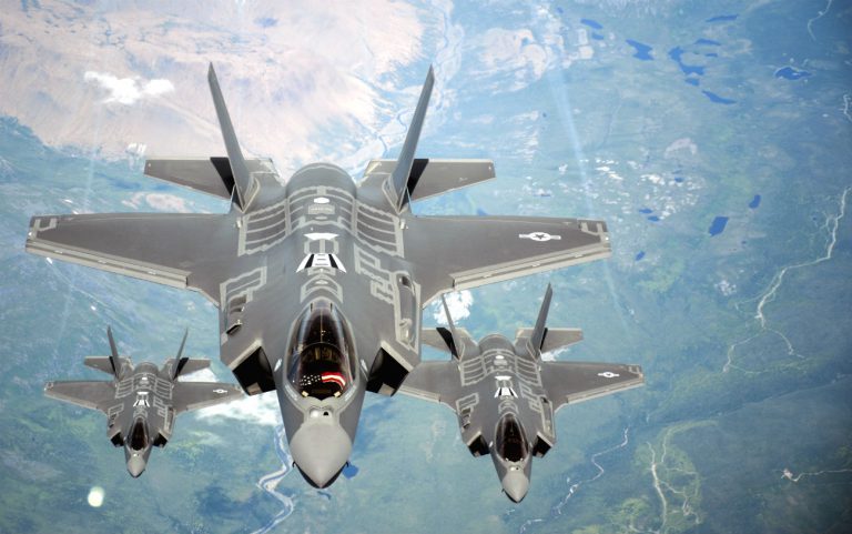 Striking US Fighter Jet Images | Military Machine Photos & Pictures