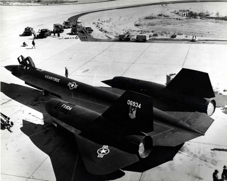 Legendary Lockheed YF-12 Images | Military Machine