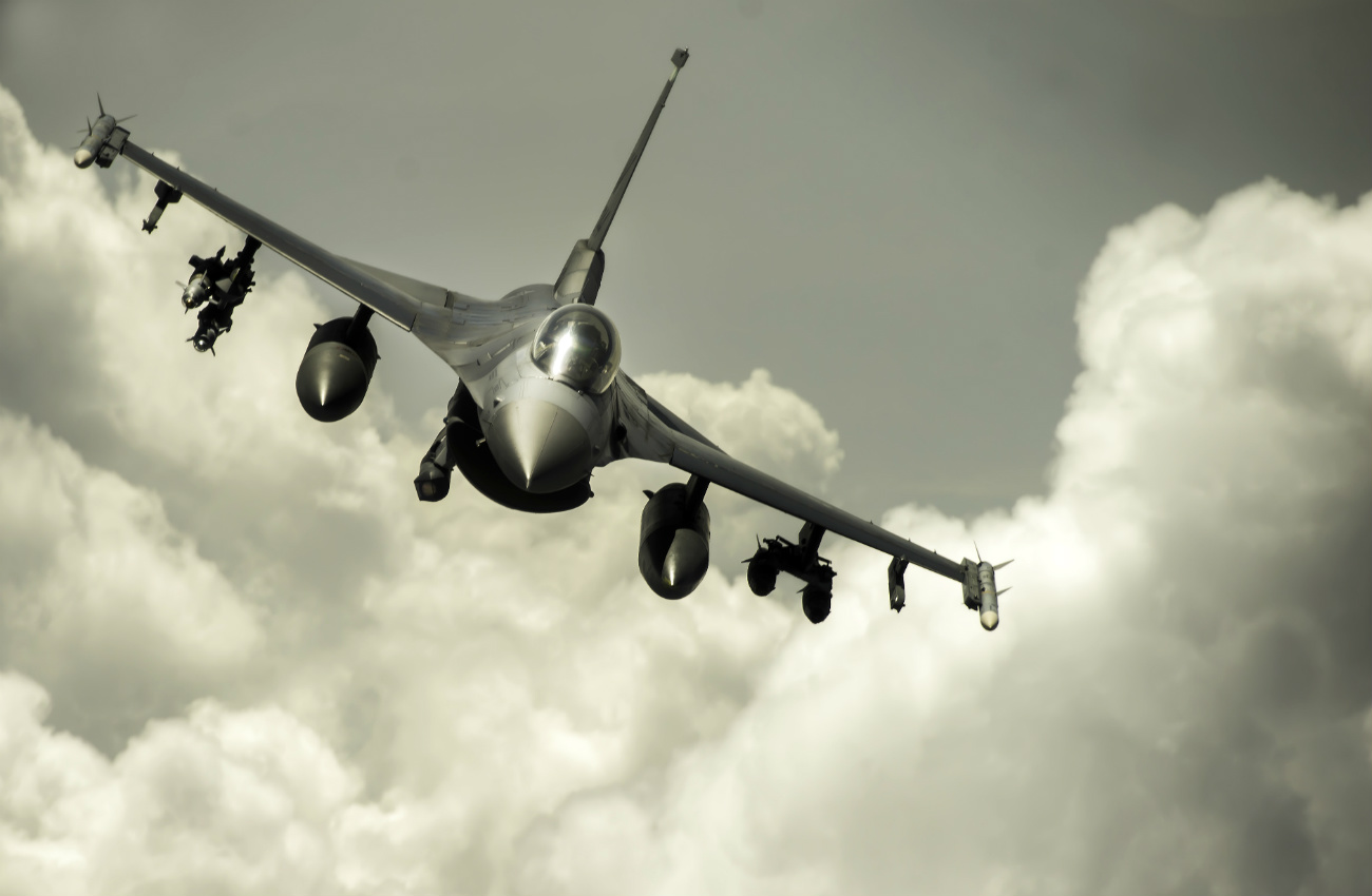 Lockheed Martin Military Aircraft Images - F-16 Fighting Falcon in ...