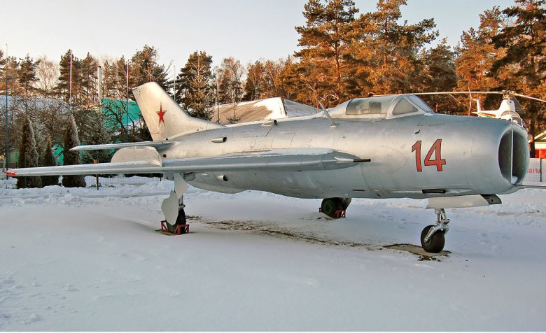 Mikoyan-Gurevich MiG-15 Fighter Jet - Engine, Armament, Speed, Size