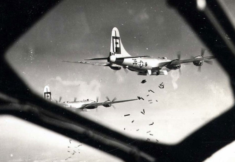 Captivating-Images-Of-Old-Military-Aircraft | Military Machine